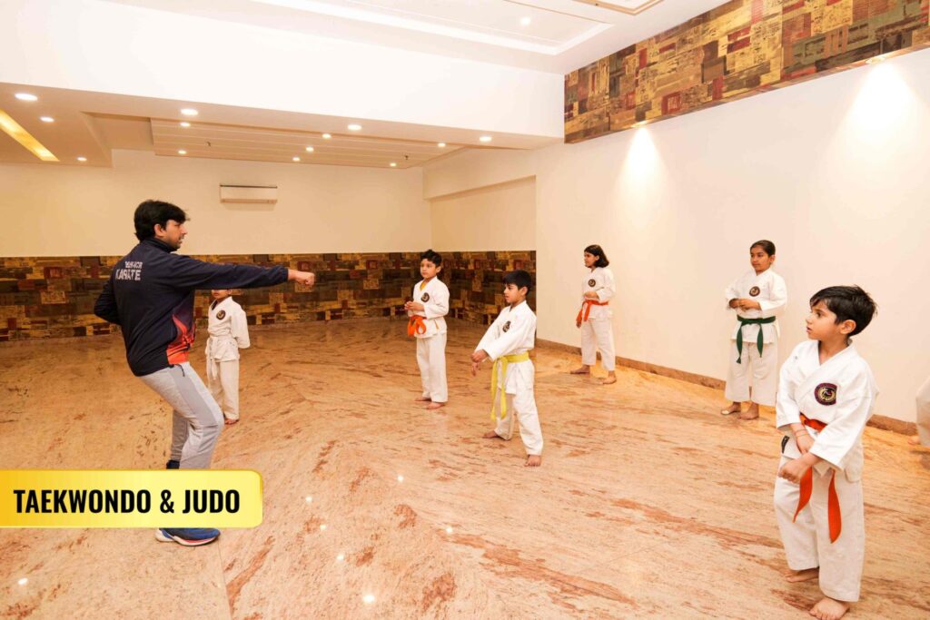 Civitech Stadia | Ready to Move 3/4 BHK Luxury Apartments/Flats in Noida